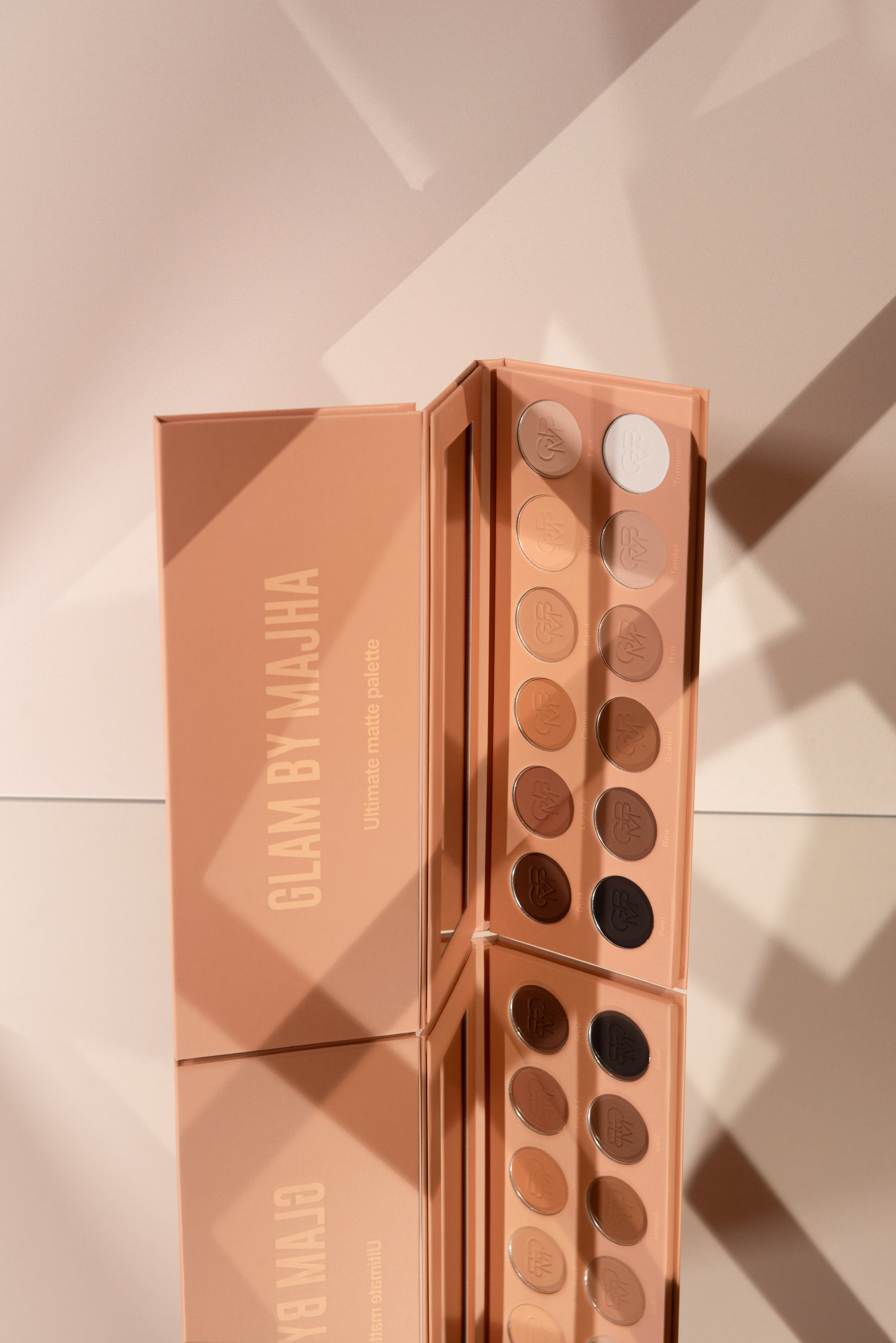 Ultimate matte palette – GLAM BY MAJHA